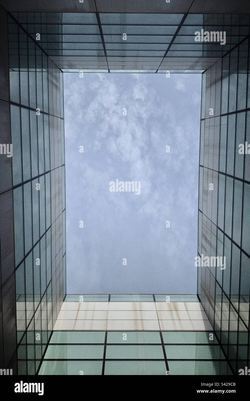 See through wall hi-res stock photography and images - Alamy