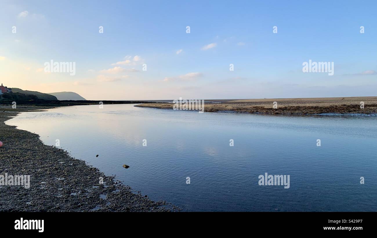 Estuary scene hi-res stock photography and images - Alamy