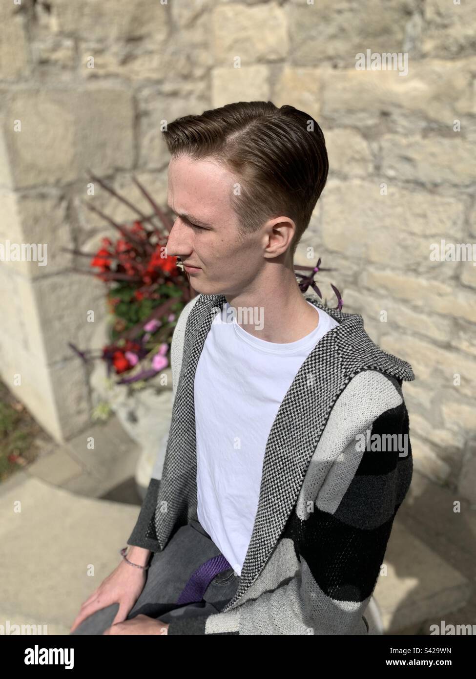 Mens haircuts hi-res stock photography and images - Alamy