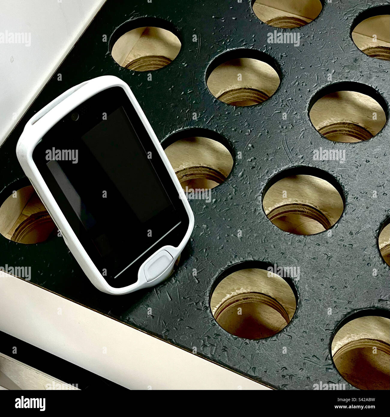 Self shopping companion hi-res stock photography and images - Alamy