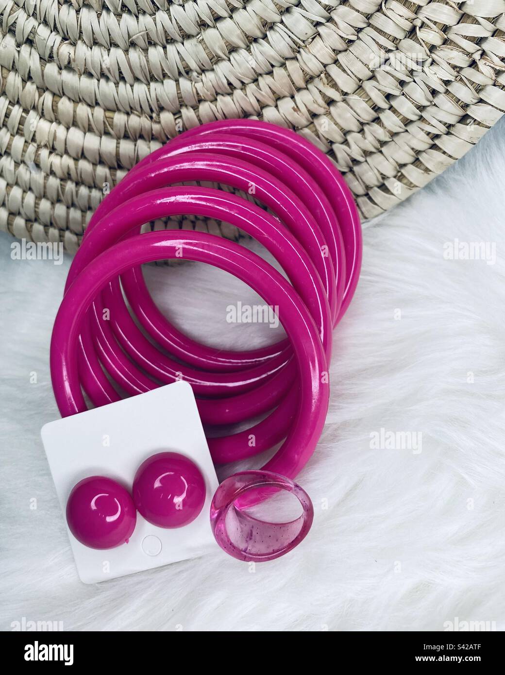 Elegant jade hi-res stock photography and images - Alamy