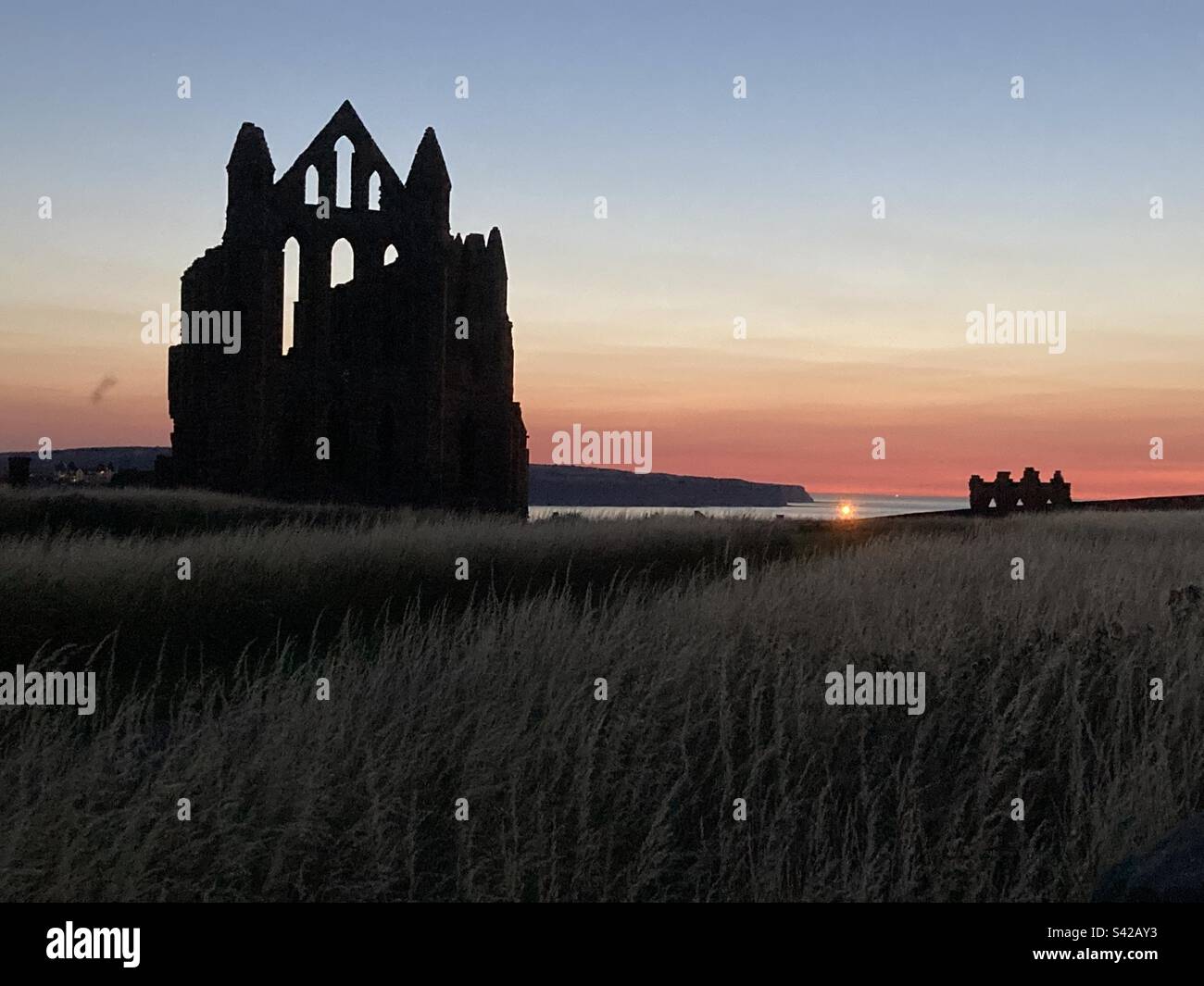 Abbey sunset hi-res stock photography and images - Alamy