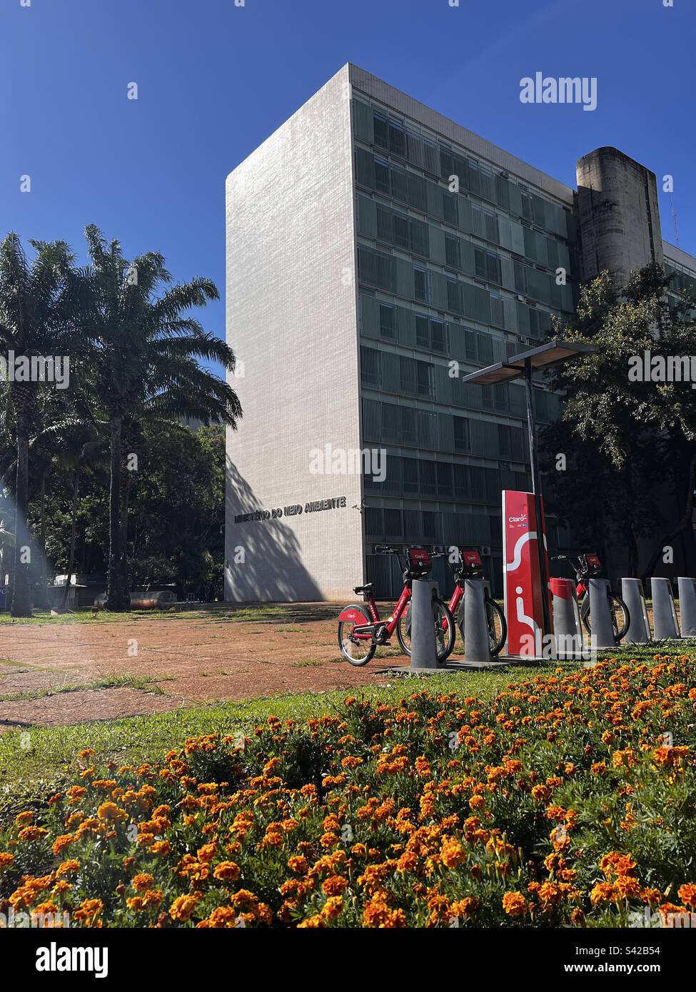 Ministry of the environment hi-res stock photography and images - Alamy