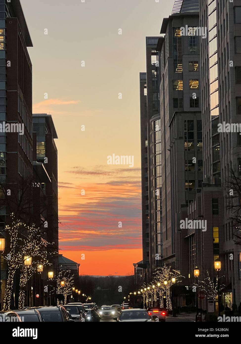 Downtown reston hi-res stock photography and images - Alamy