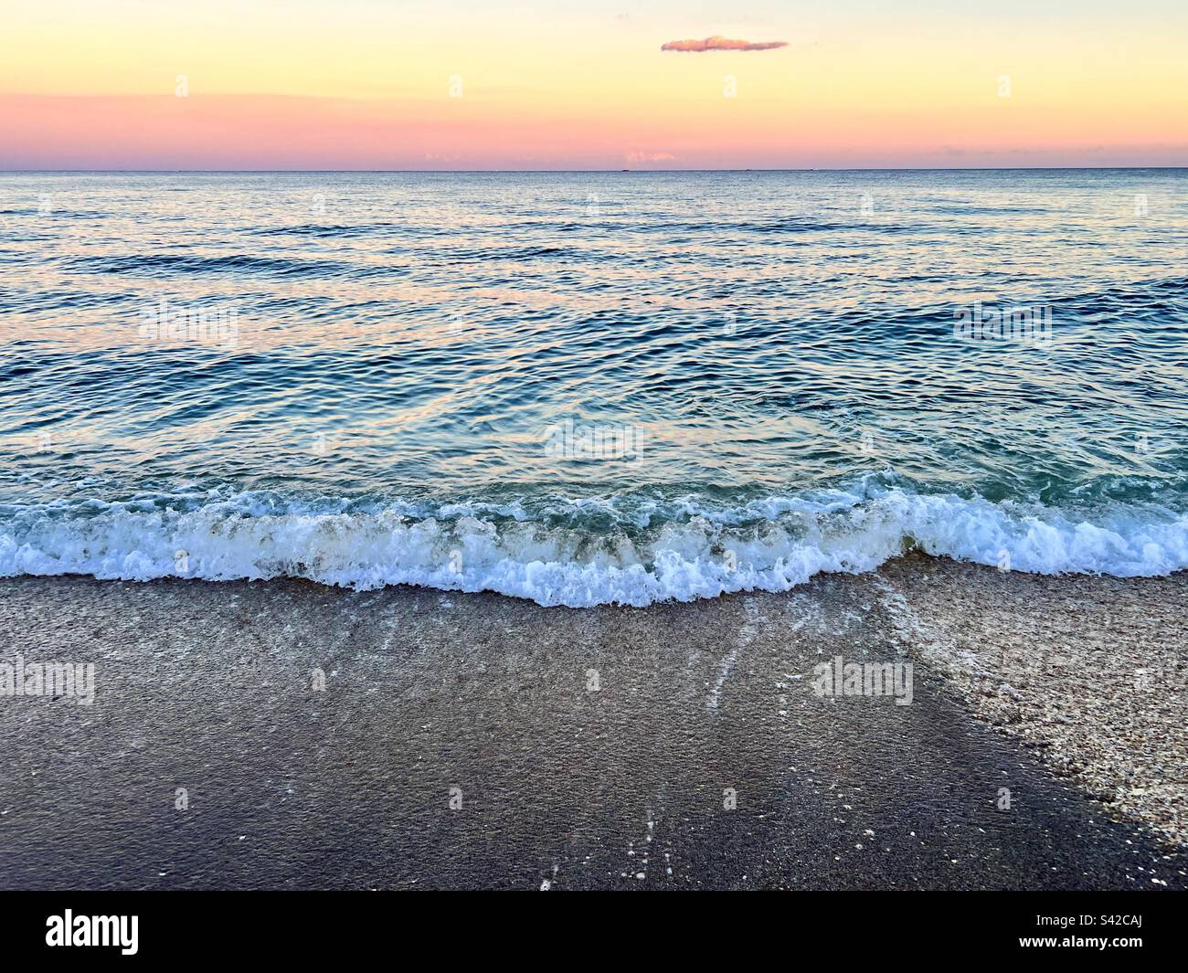 Wave printable hi-res stock photography and images - Alamy