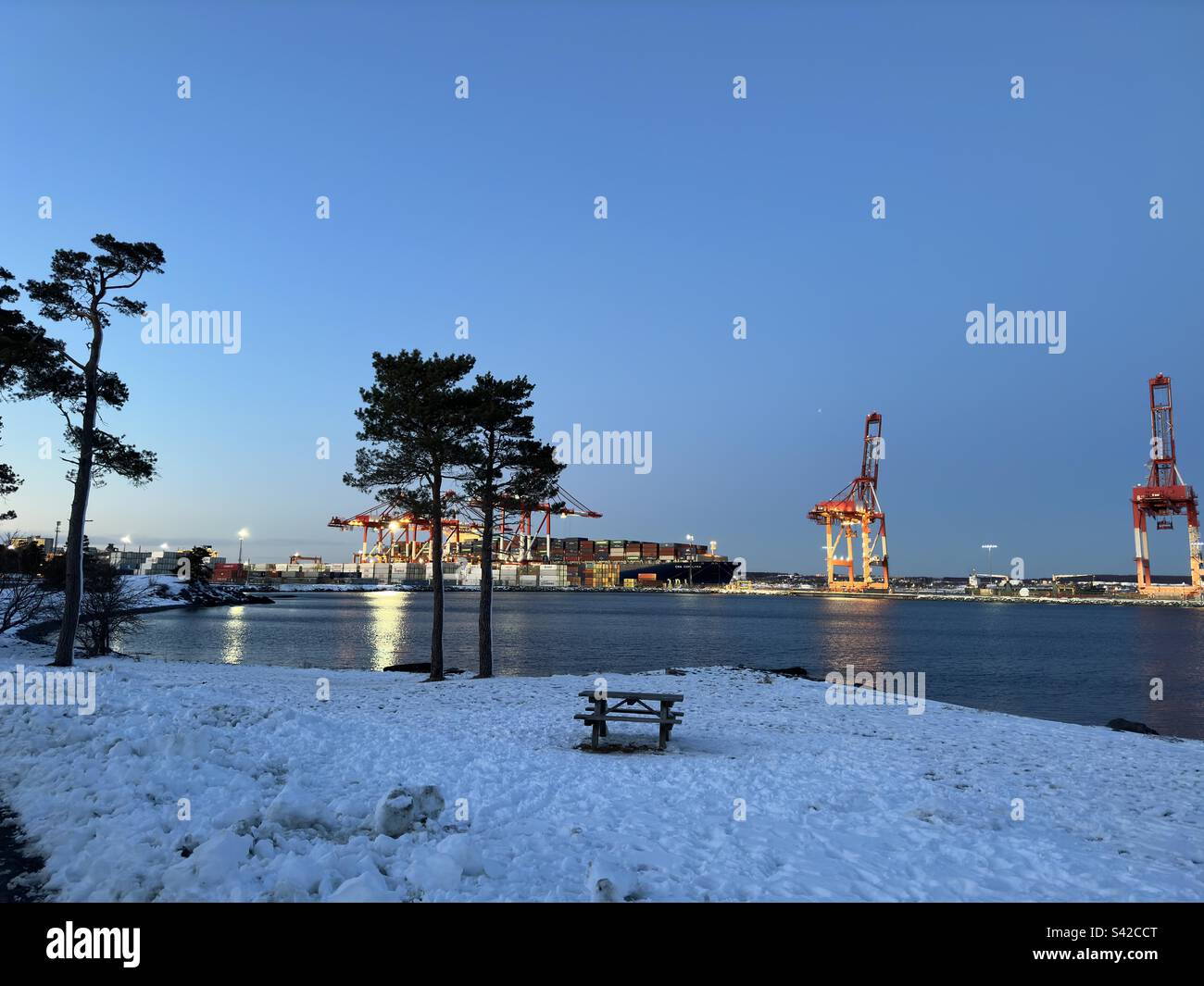 Halifax skyline hi-res stock photography and images - Alamy