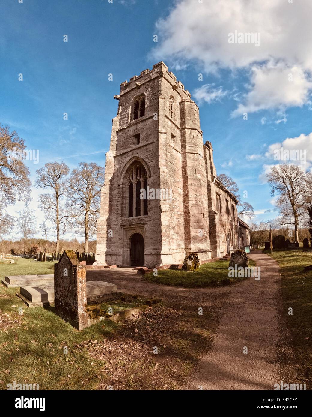 Rural village uk hi-res stock photography and images - Alamy