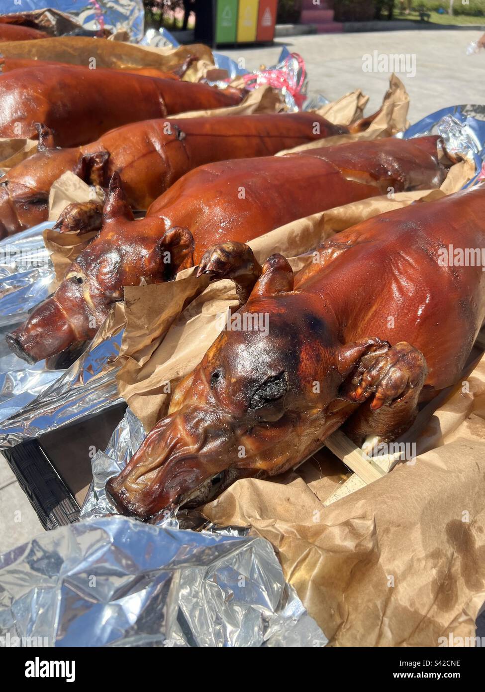 Lechon hi-res stock photography and images - Alamy