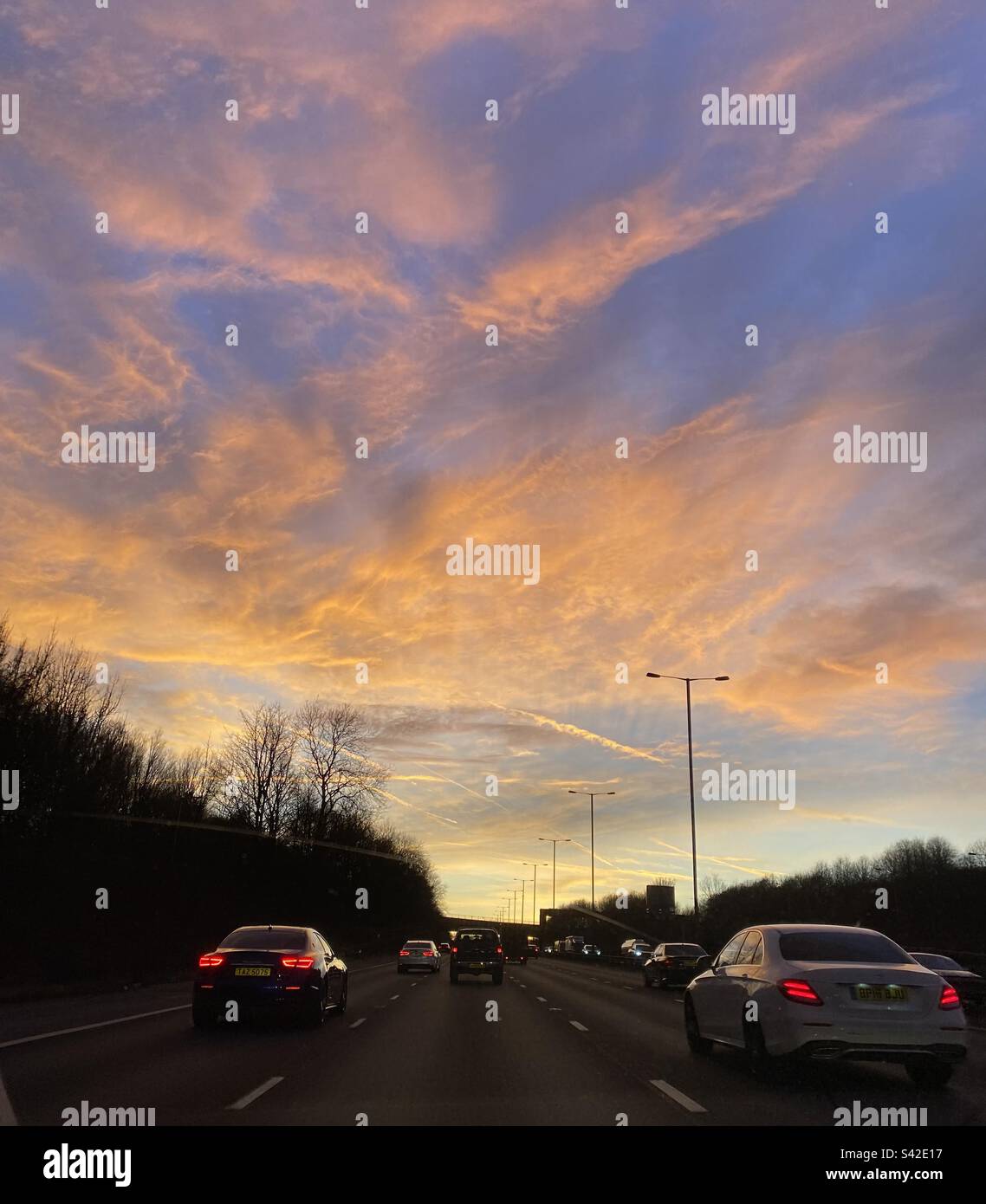 Driving into the sunset hi-res stock photography and images - Alamy