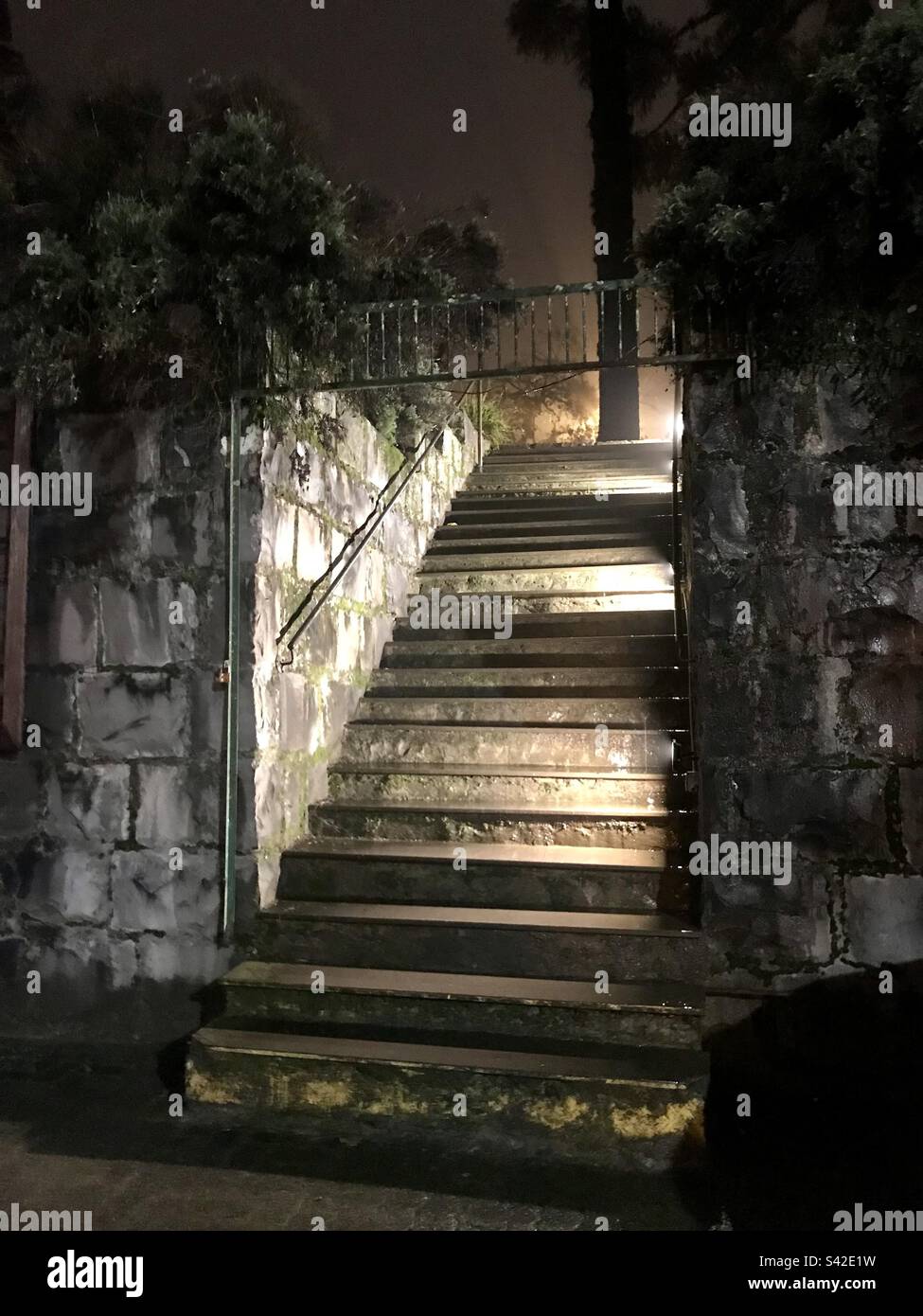 Night stairs hi-res stock photography and images - Alamy