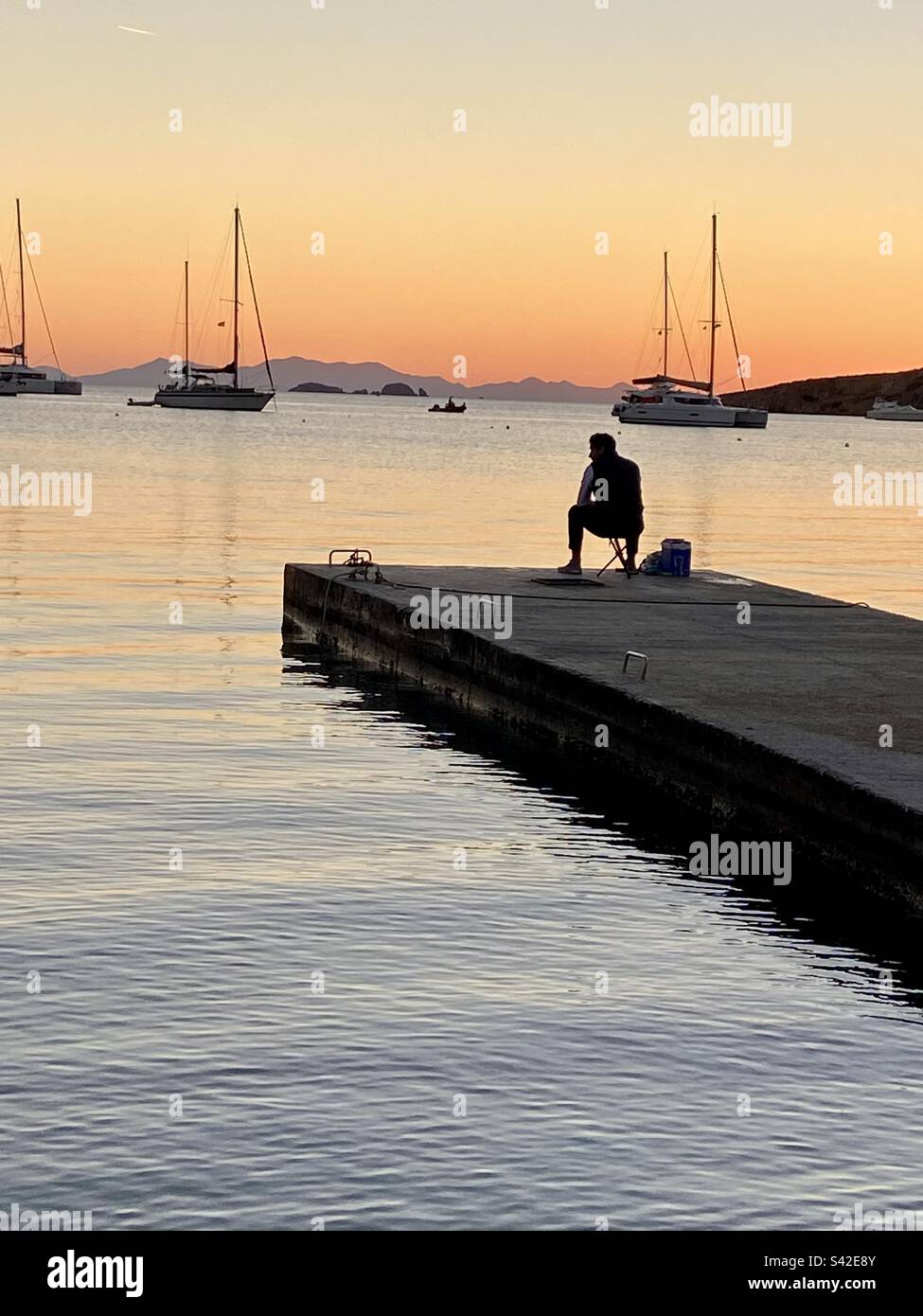 Sunset fishing paros greece hi-res stock photography and images - Alamy