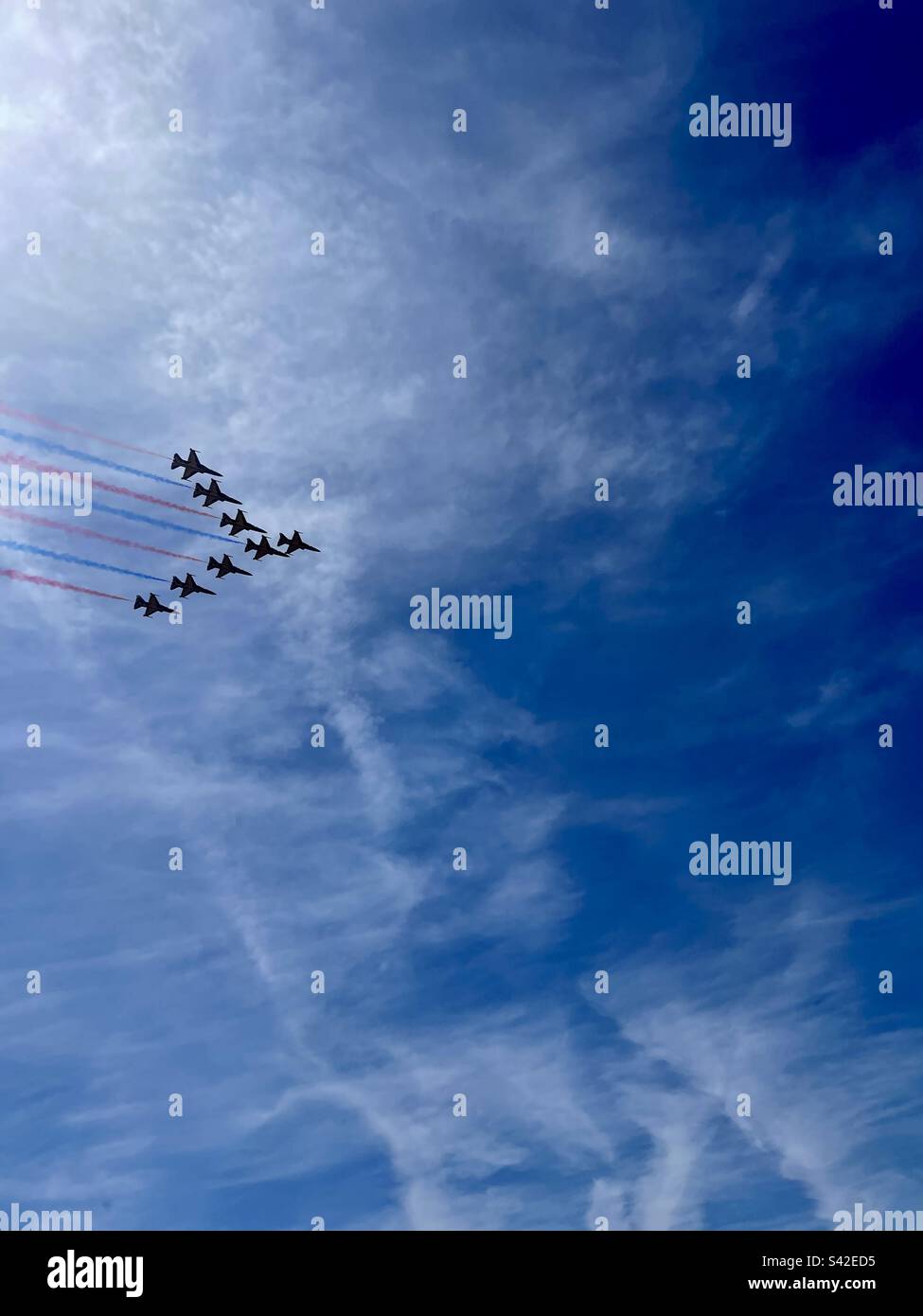 Red arrows planes hi-res stock photography and images - Alamy