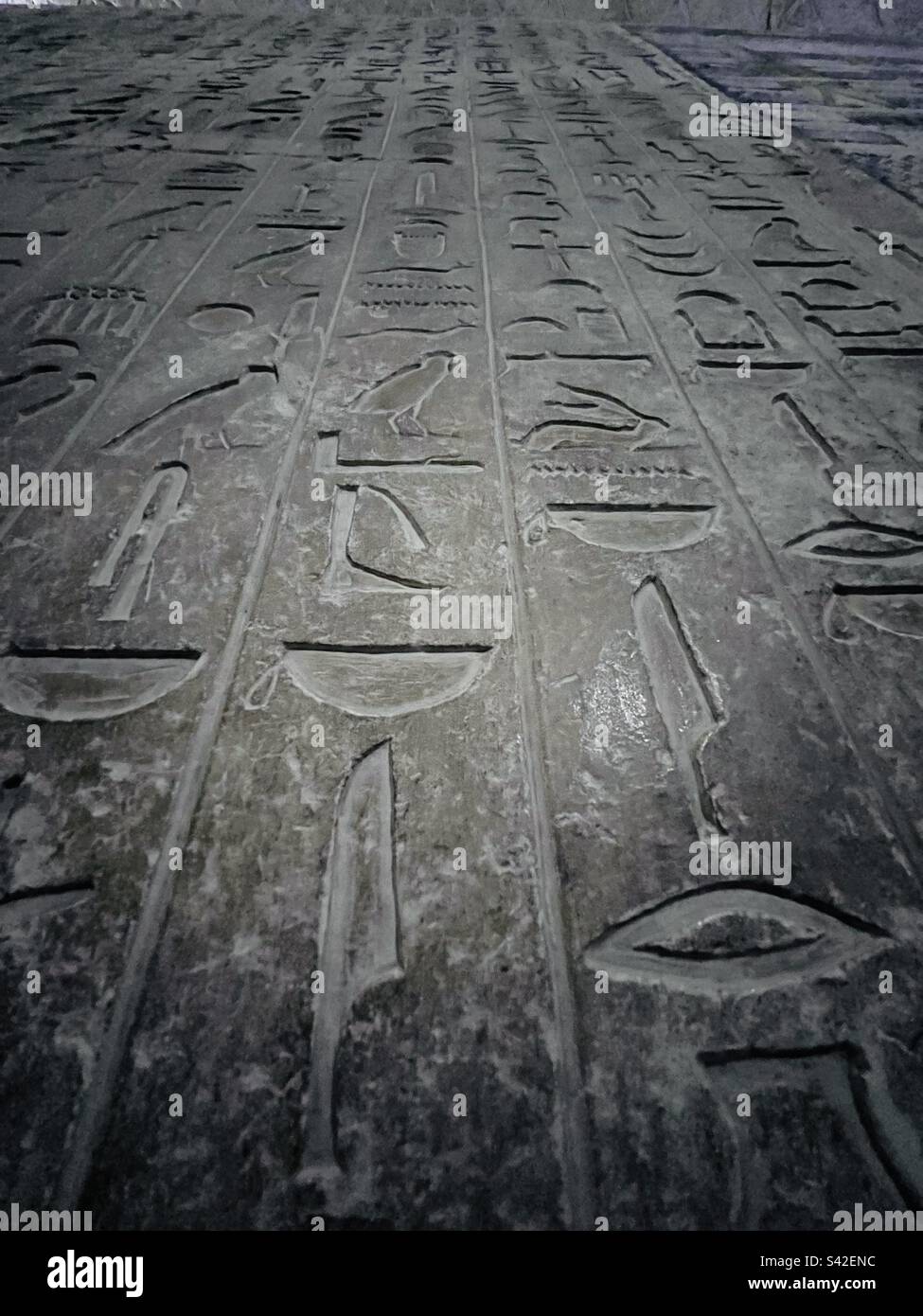 Egyptian hieroglyphics pyramid hi-res stock photography and images - Alamy