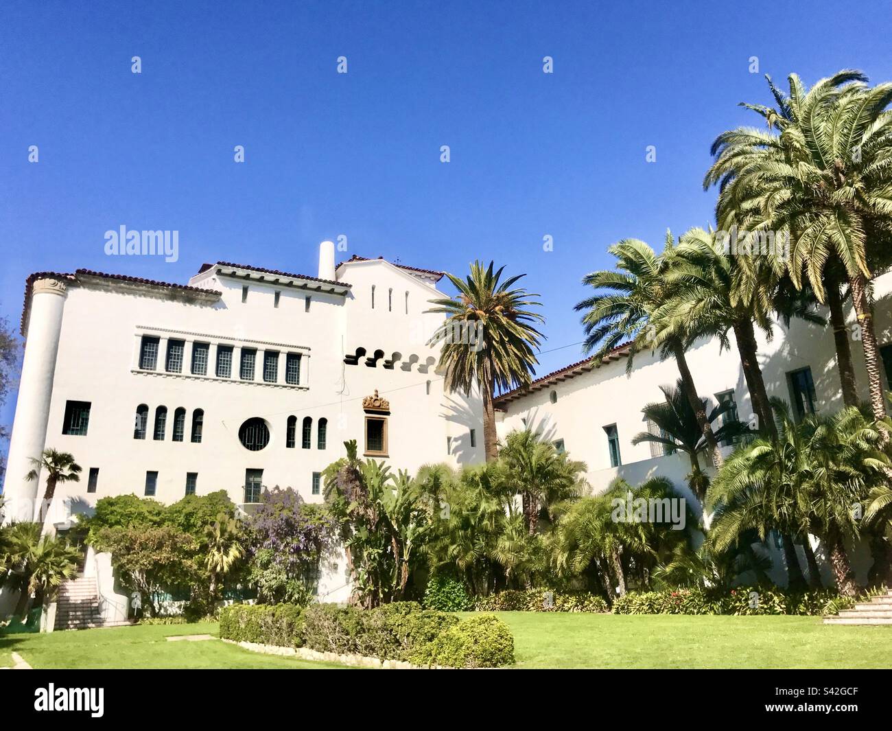 Santa Barbara courthouse flanked by Palm trees Stock Photo - Alamy