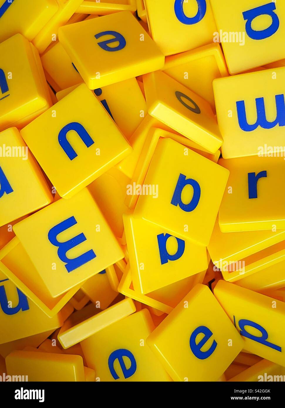 Primary school learning blocks hi-res stock photography and images - Alamy