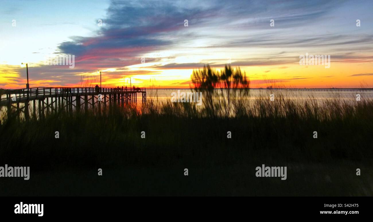 Mobile Bay waterfront at sunset in Daphne, Alabama Stock Photo - Alamy