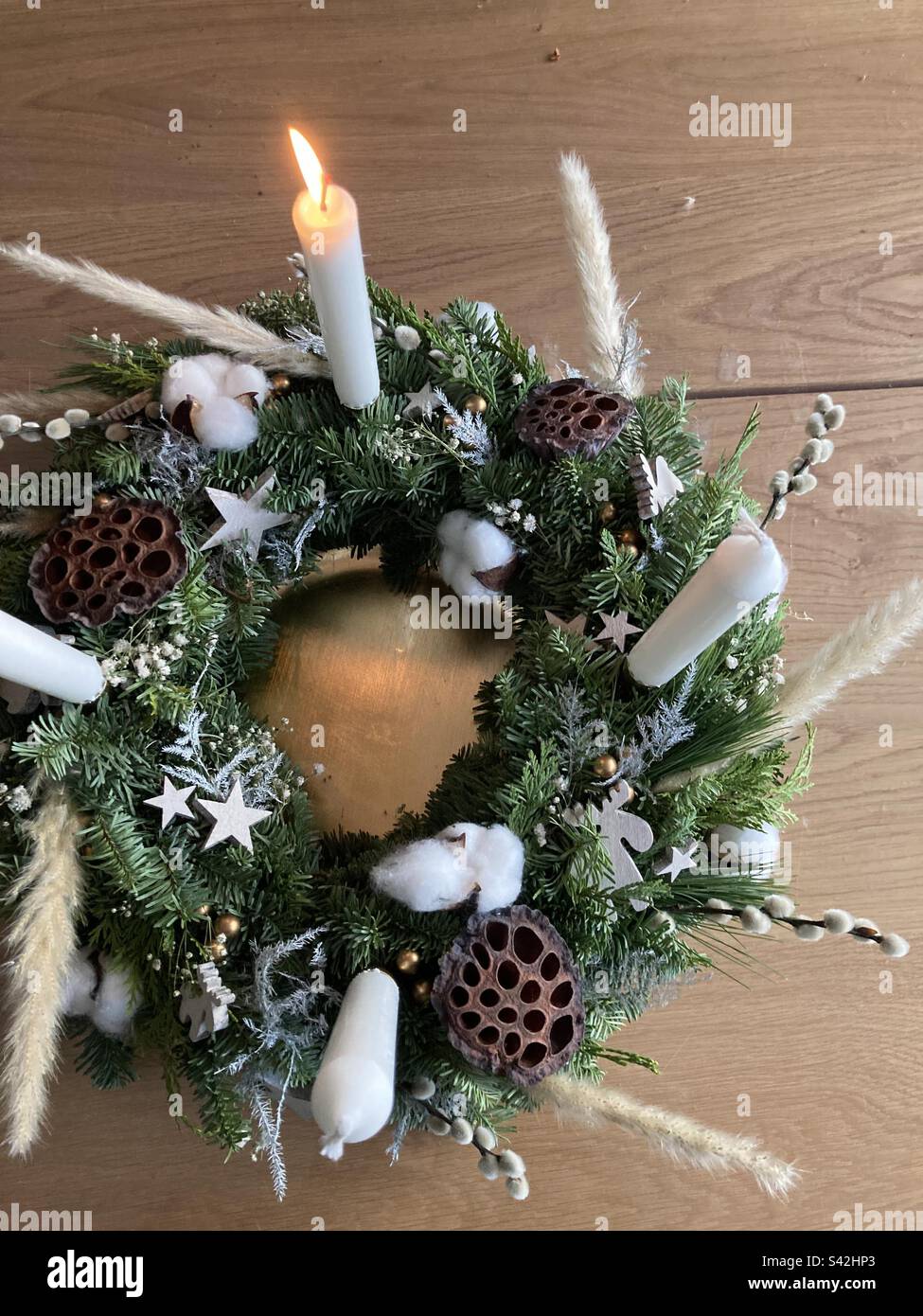 Advent ring hi-res stock photography and images - Alamy