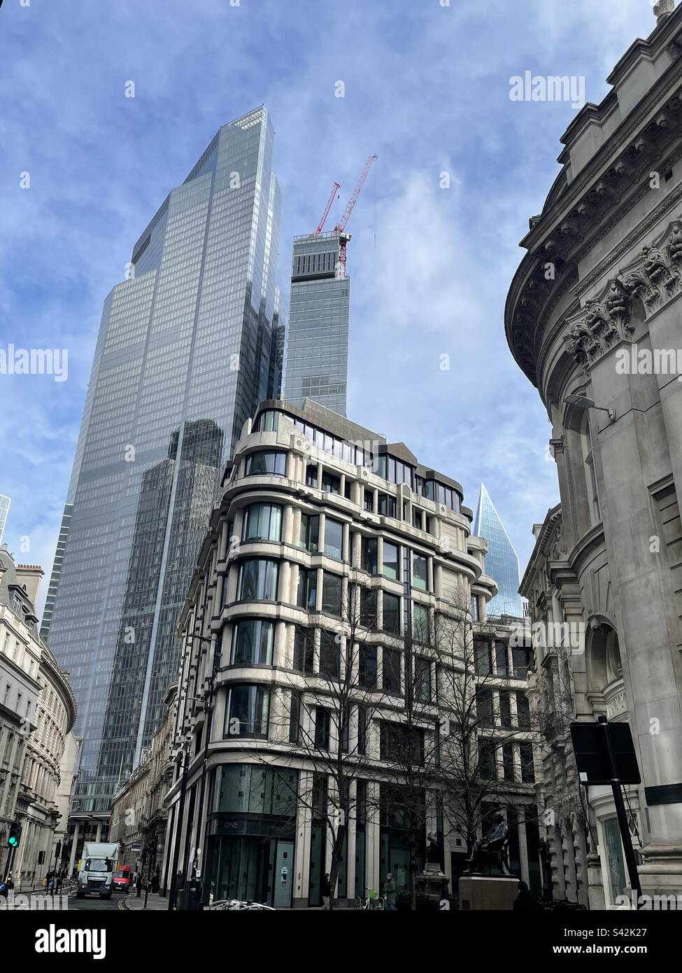 City of london skyscraper the scalpel hi-res stock photography and ...