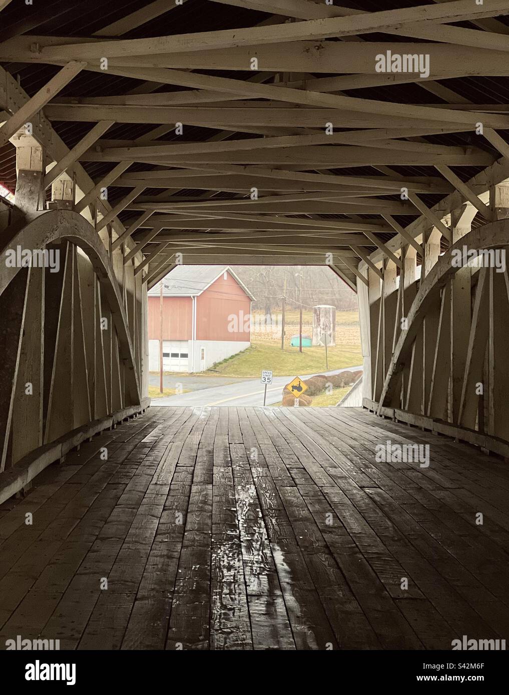 Old bridges hi-res stock photography and images - Alamy