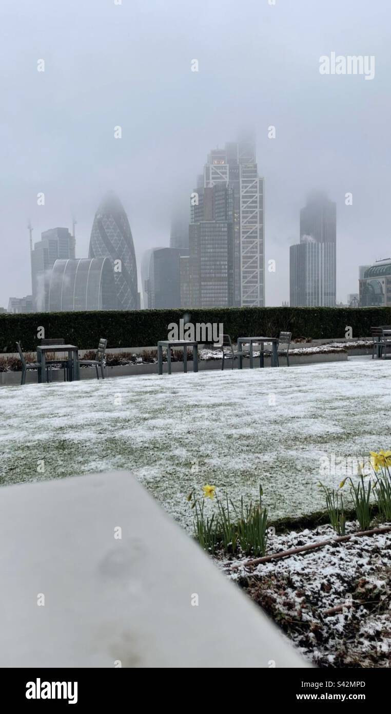 Londonsnow hi-res stock photography and images - Alamy