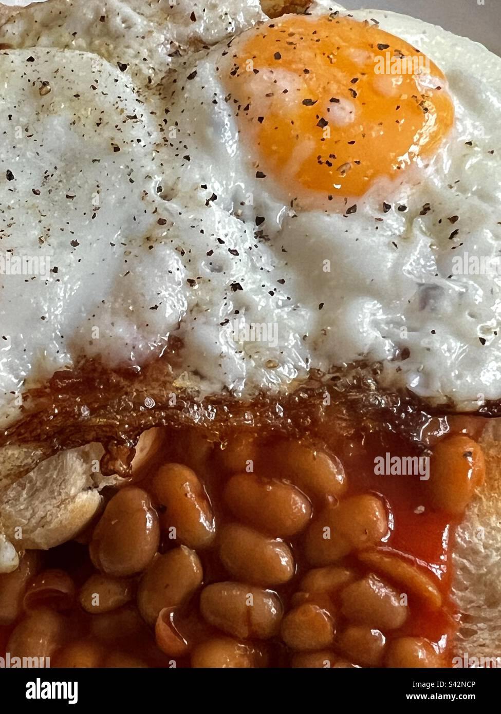 Eggs toast baked beans not sausages hi-res stock photography and images ...
