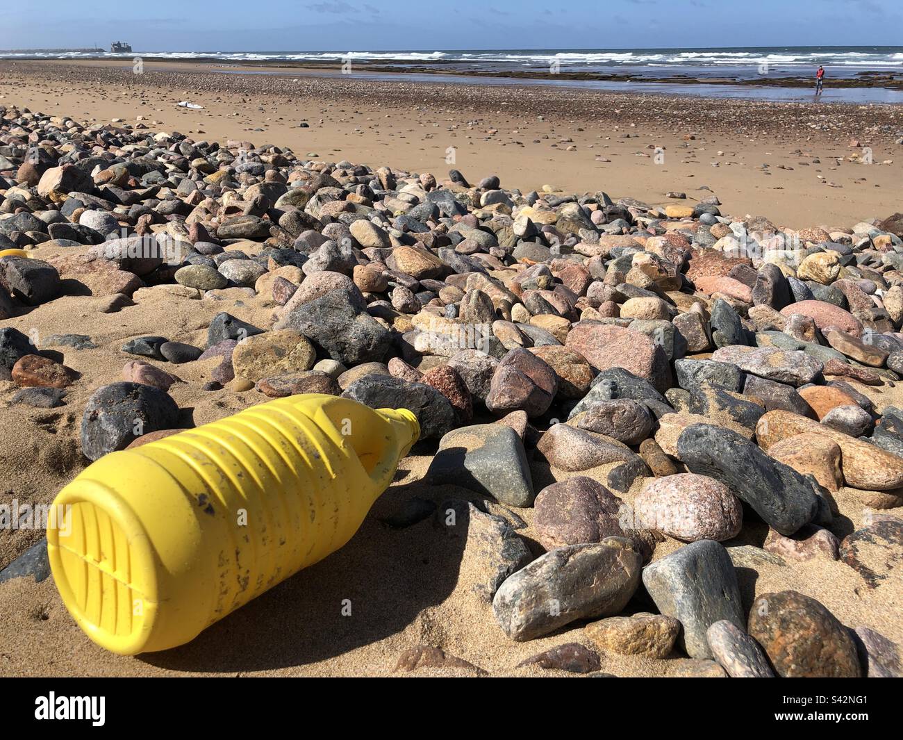 Bottle yellow hi-res stock photography and images - Alamy