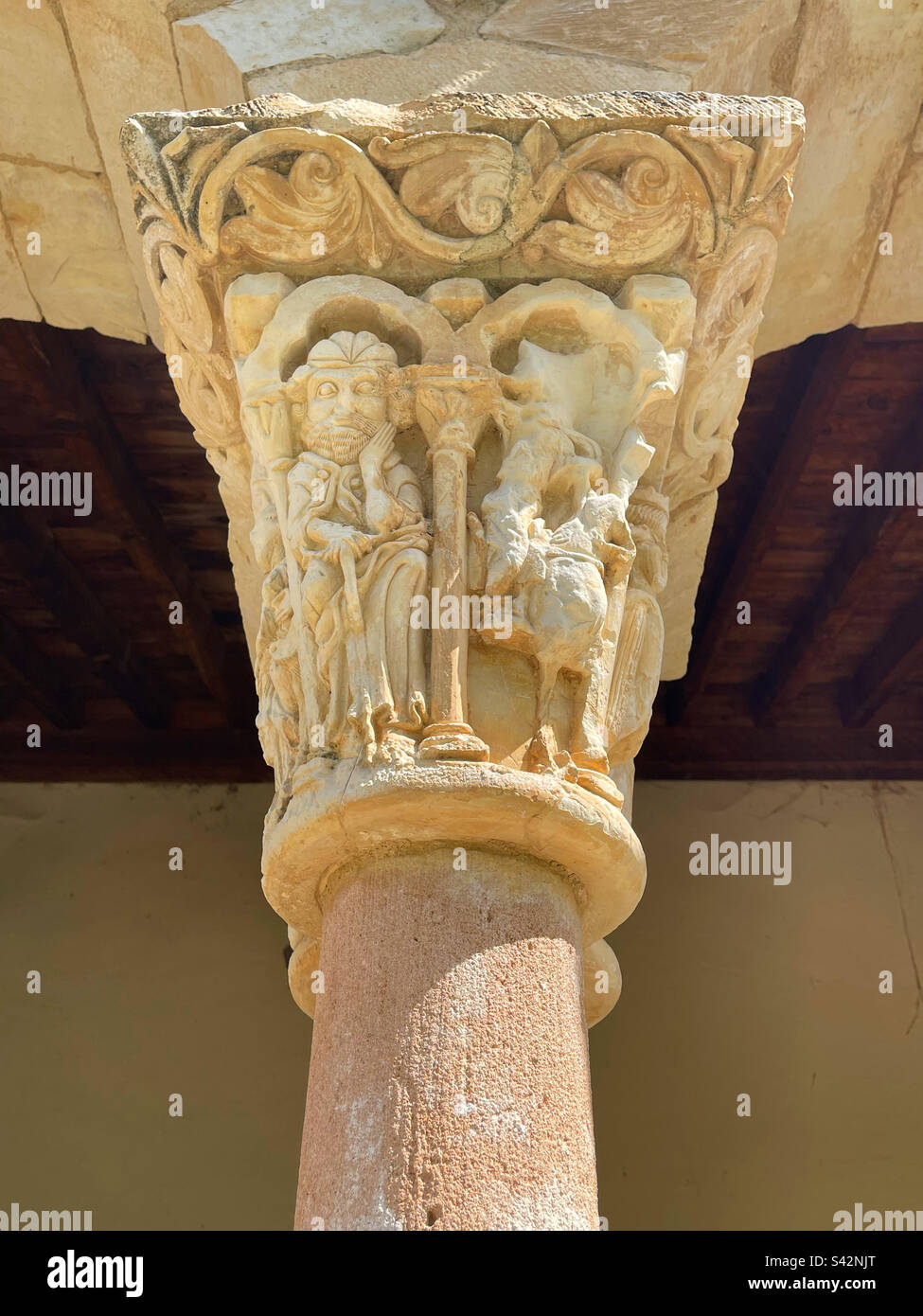 Romanesque capital. Nuestra Señora de la Asuncion church, Duraton ...