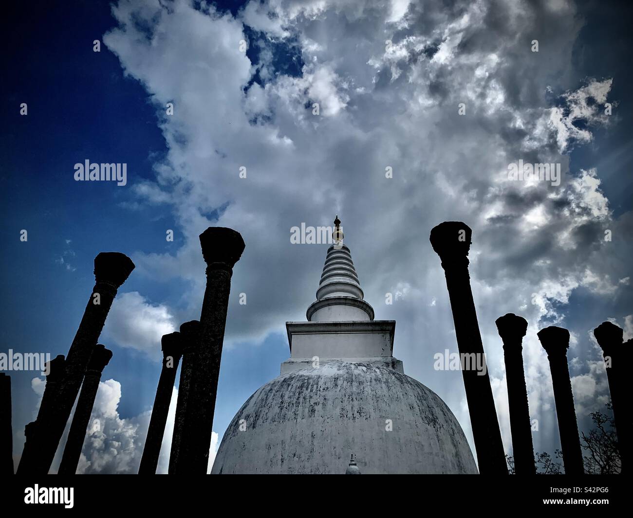 Ancient ceylon hi-res stock photography and images - Alamy