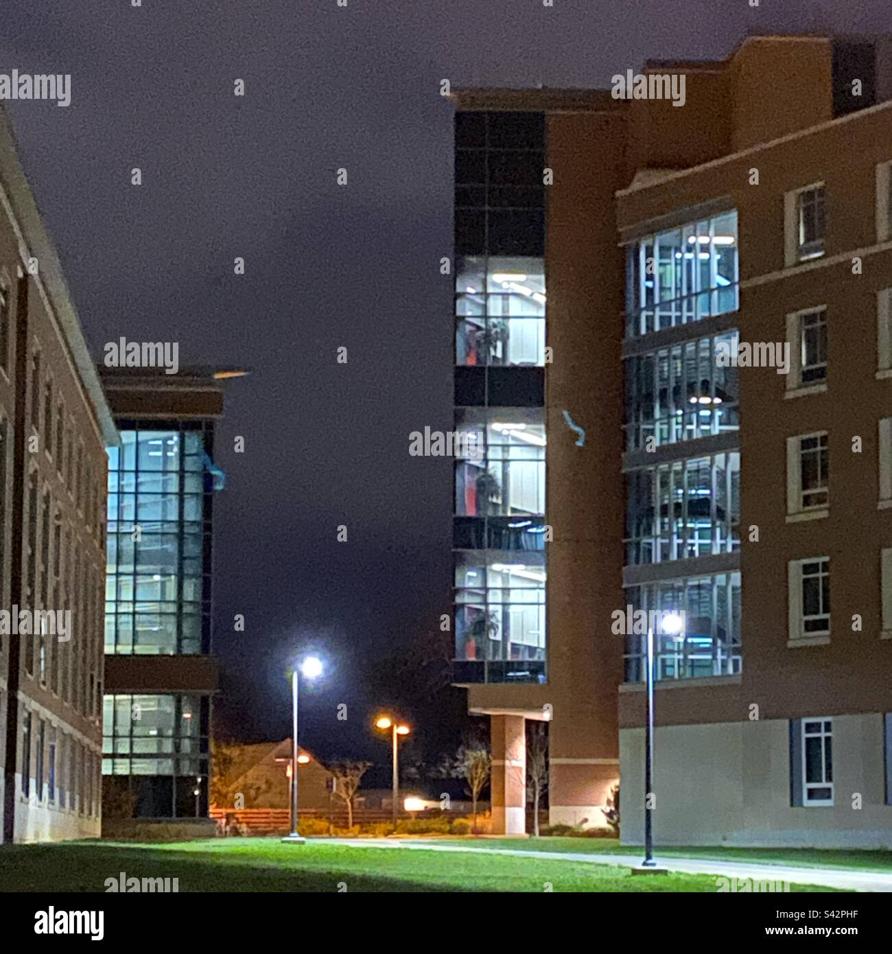 Campus at night hi-res stock photography and images - Alamy