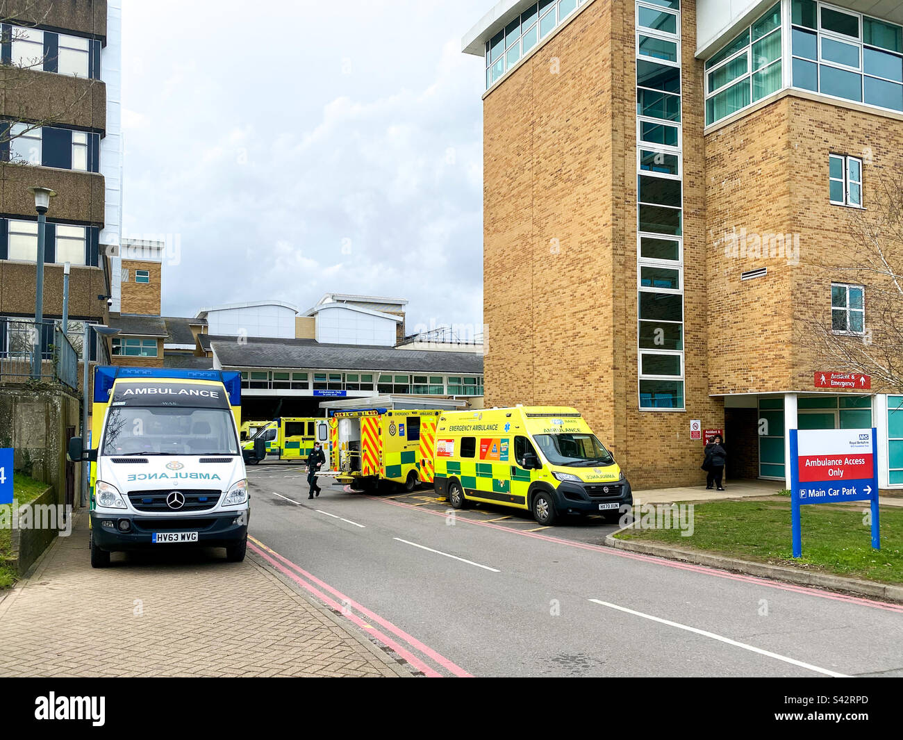 A queue of ambulances waiting at The Royal Berkshire Hospital on ...