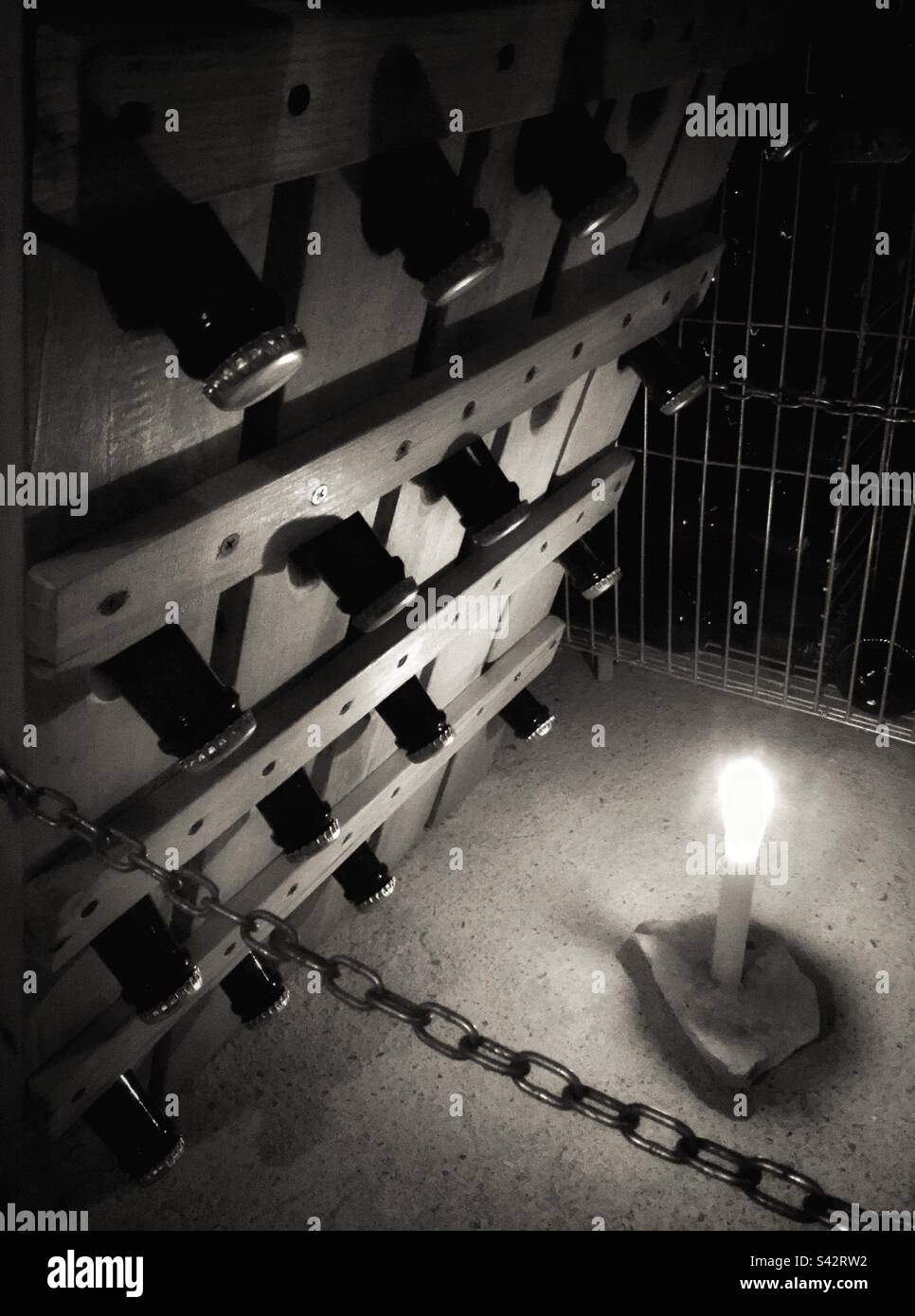 Riddling wine hi-res stock photography and images - Alamy