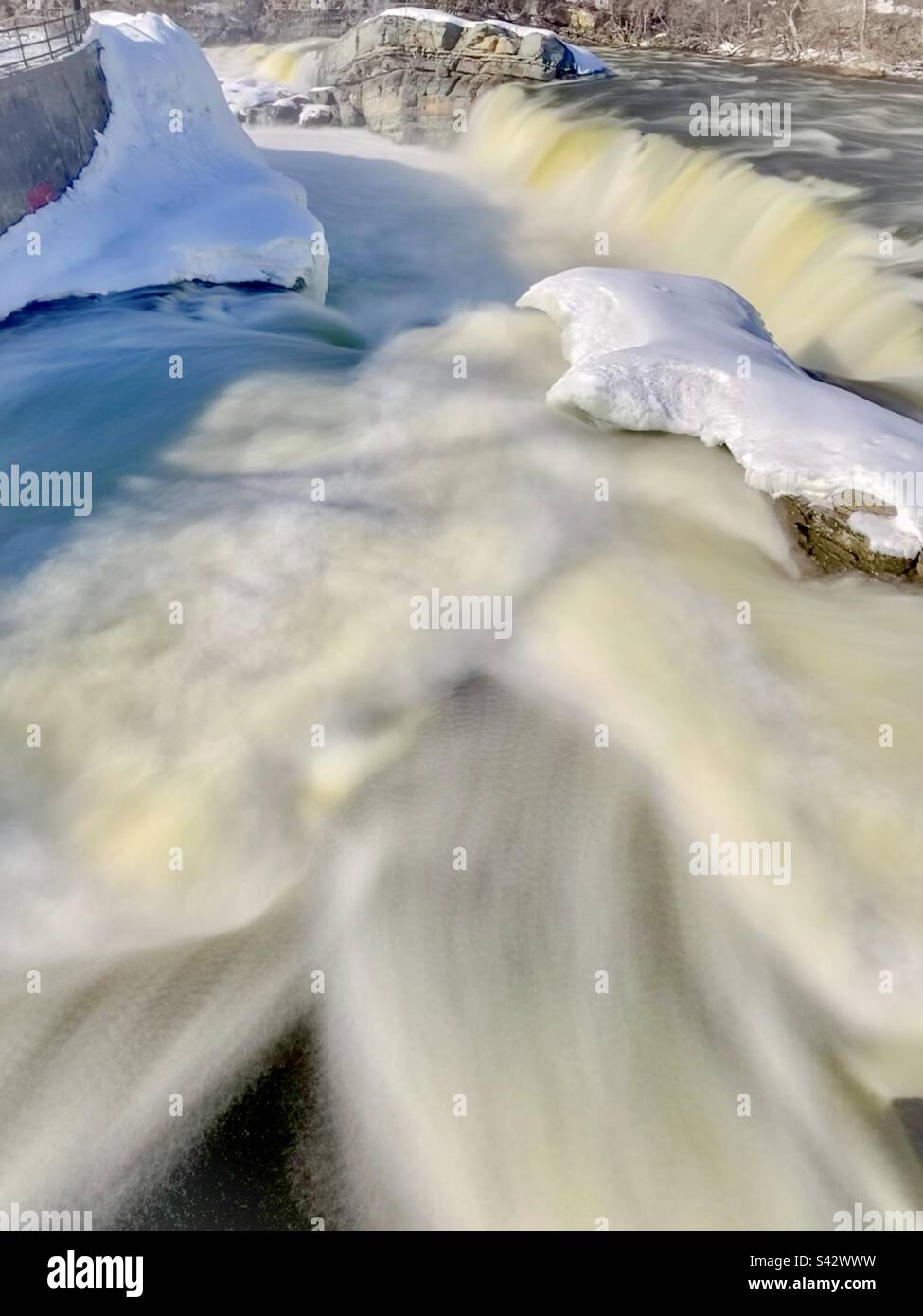 Ice runoff hi-res stock photography and images - Alamy