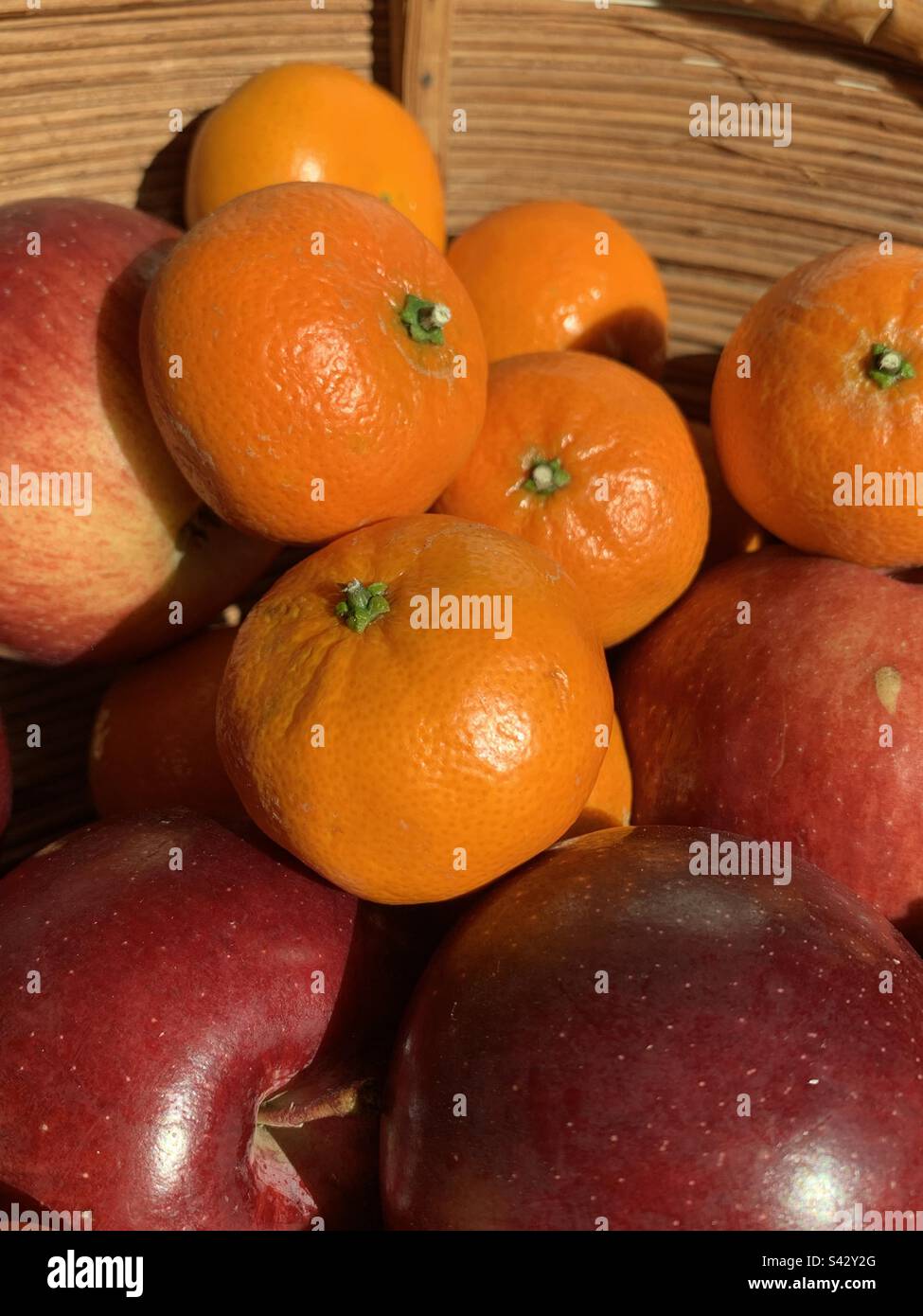 Apples into oranges hi-res stock photography and images - Alamy