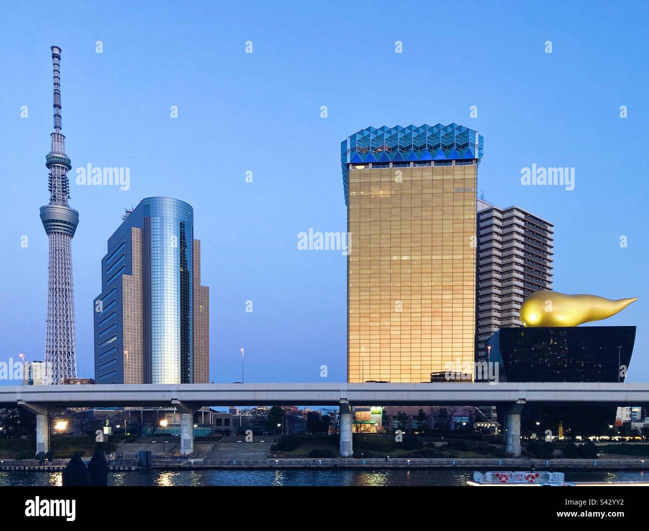 The asahi beer hall hi-res stock photography and images - Alamy