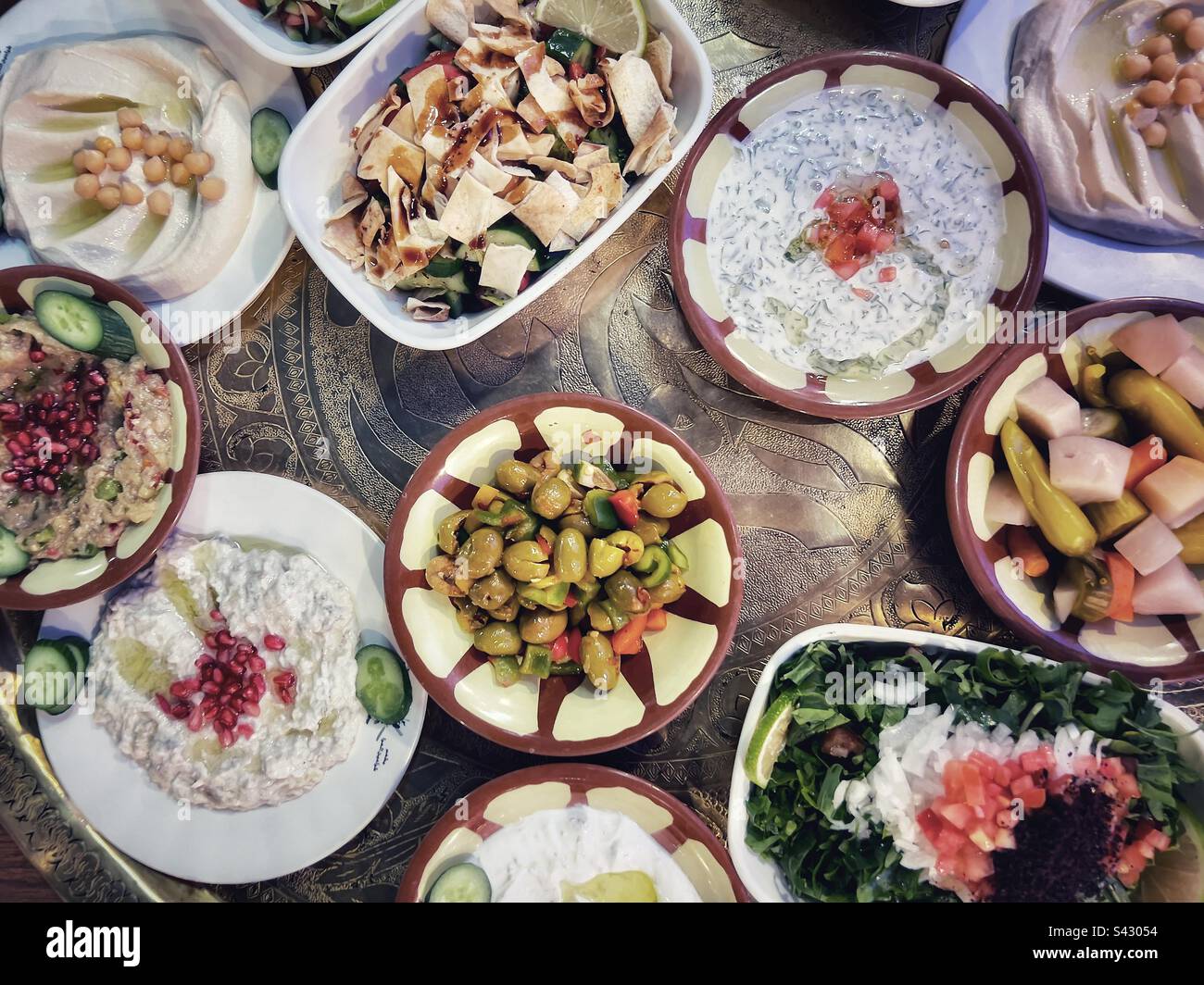 Arabic mezze hi-res stock photography and images - Alamy