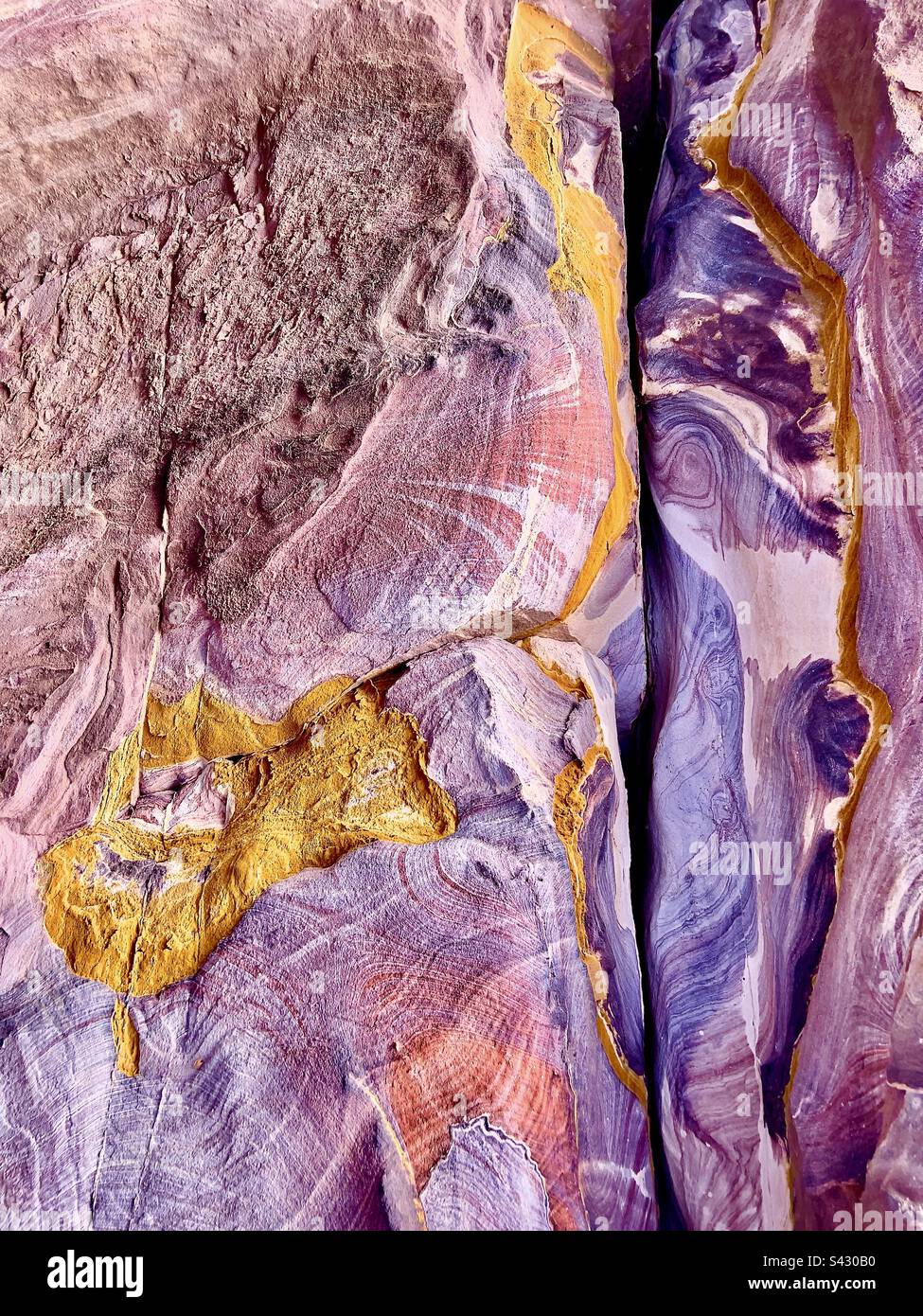 Colourful geology hi-res stock photography and images - Alamy