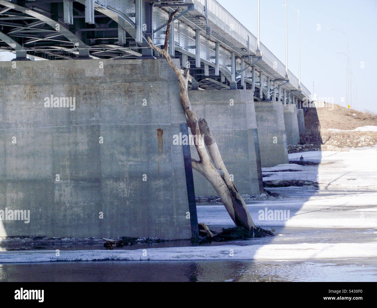 Pushed up bridge hi-res stock photography and images - Alamy