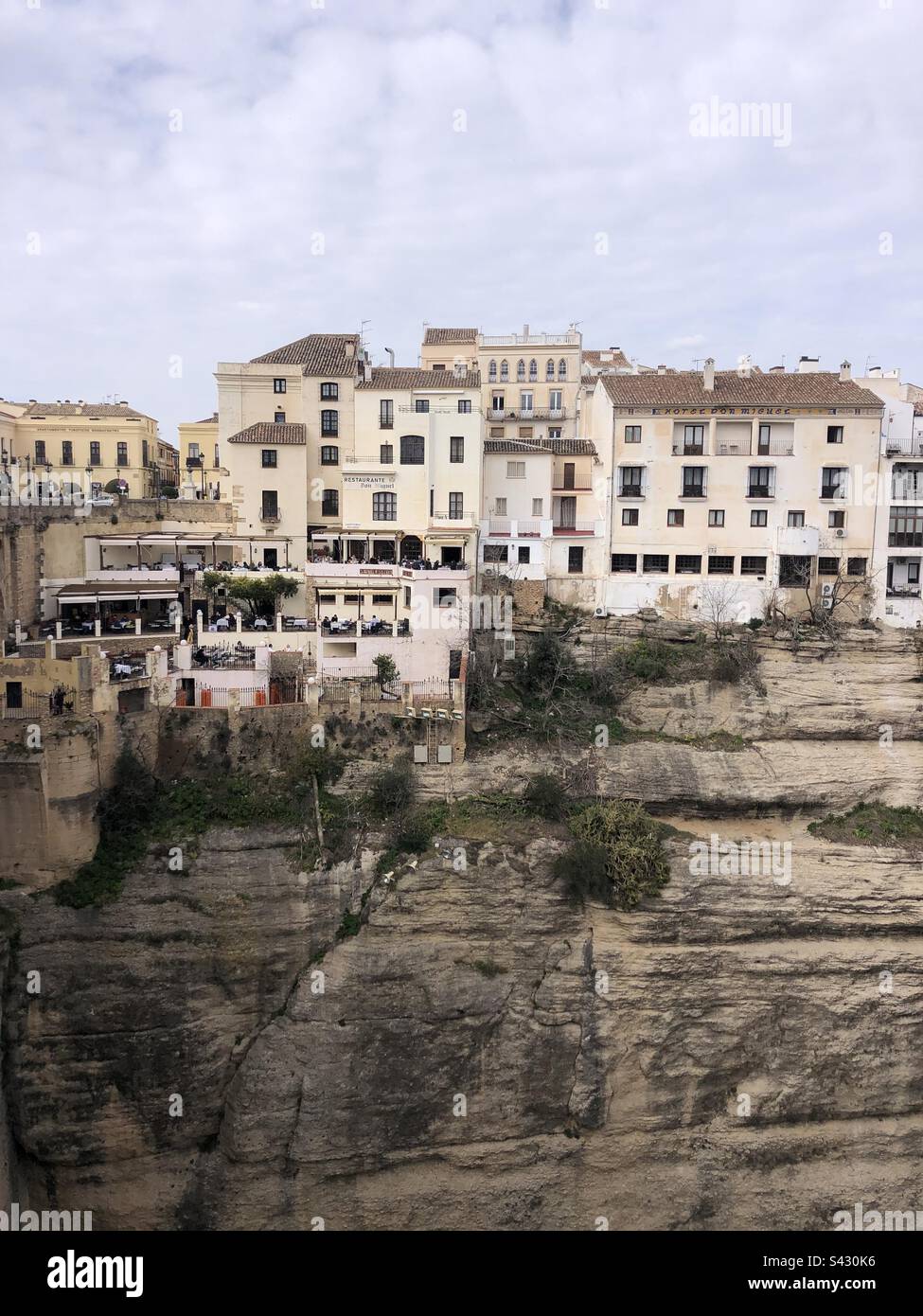 Houses built into the rocks hi-res stock photography and images - Alamy