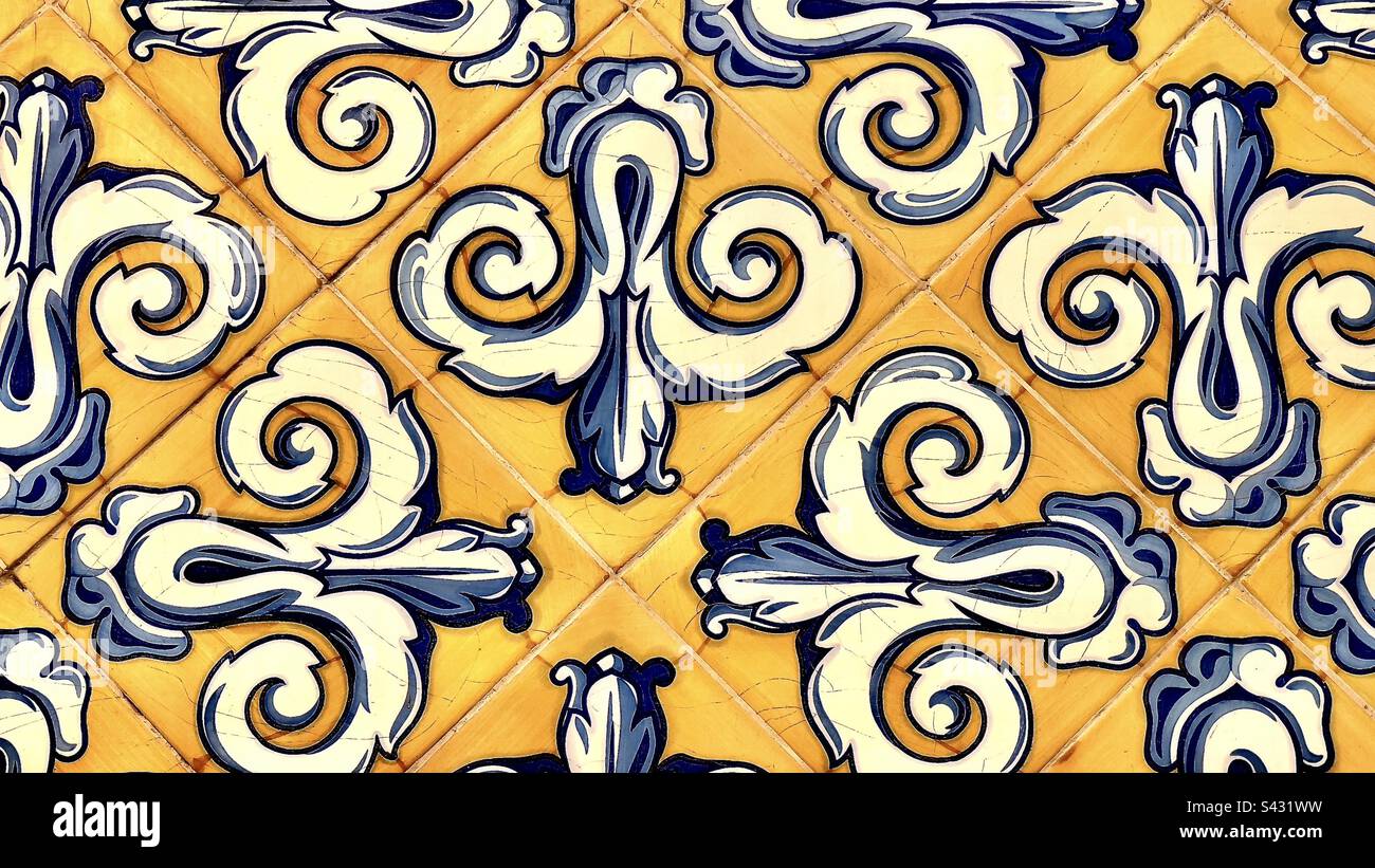 Spanish tiles hi-res stock photography and images - Alamy