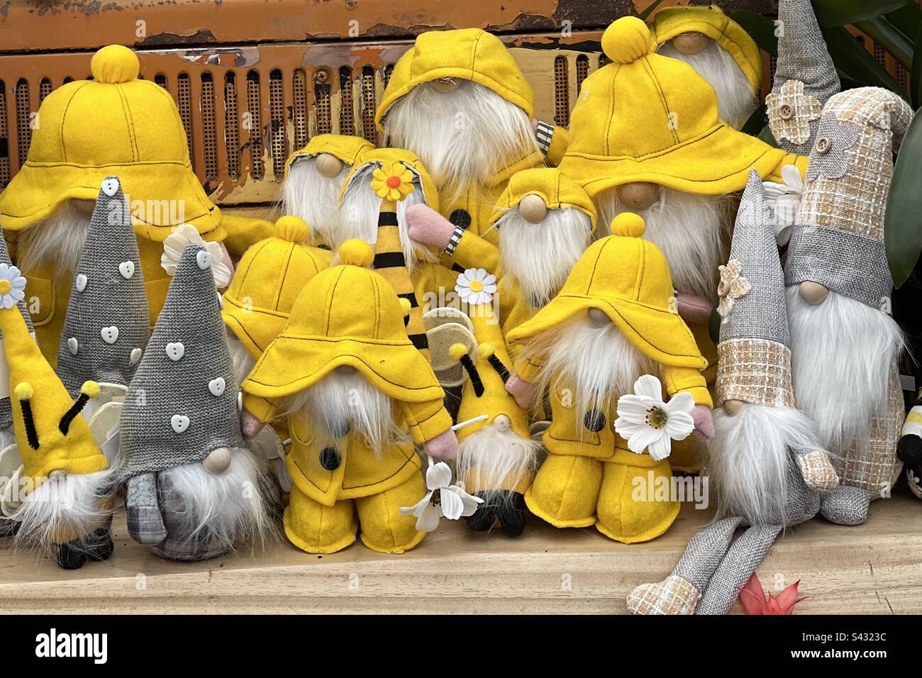 Gnomes hi-res stock photography and images - Alamy