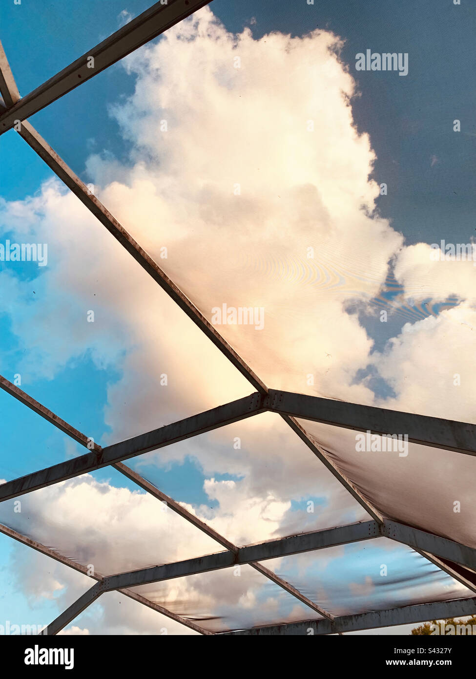 See through screen hi-res stock photography and images - Alamy