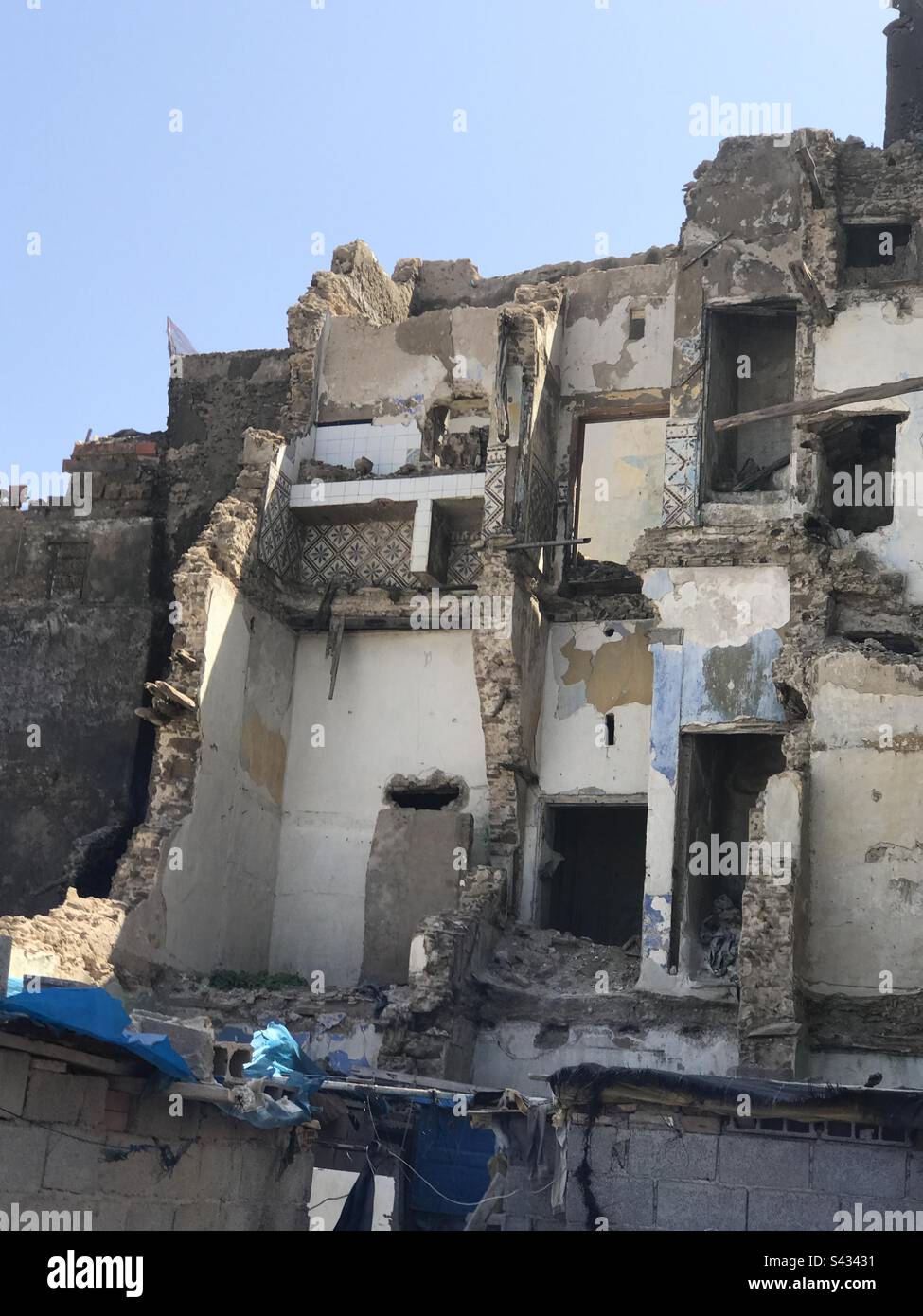 Ruins town hi-res stock photography and images - Alamy