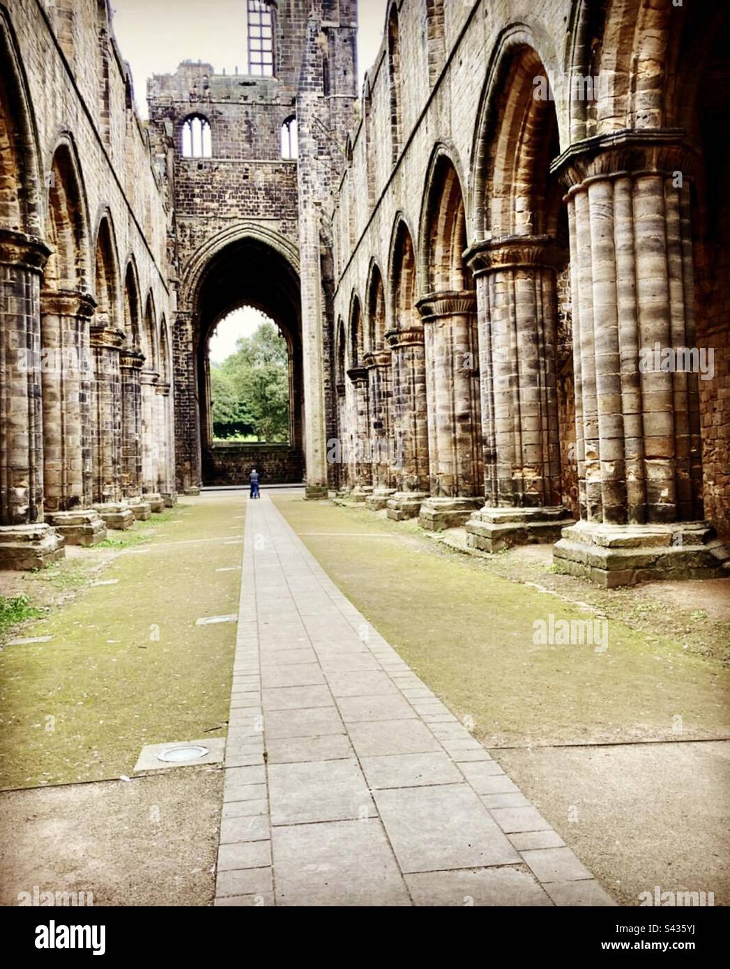 Column walk hi-res stock photography and images - Alamy