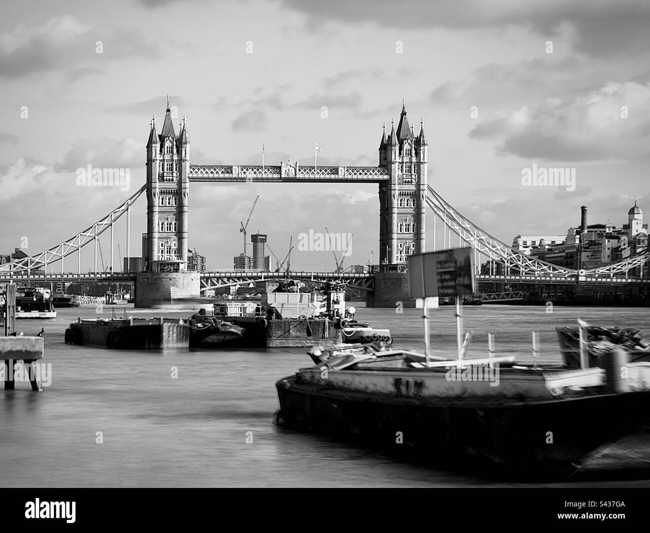 Beautiful tower bridge hi-res stock photography and images - Alamy