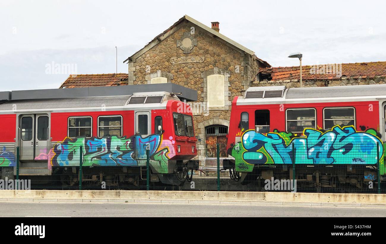 Two diesel locomotives parked at Espinho-Vouga train station in ...