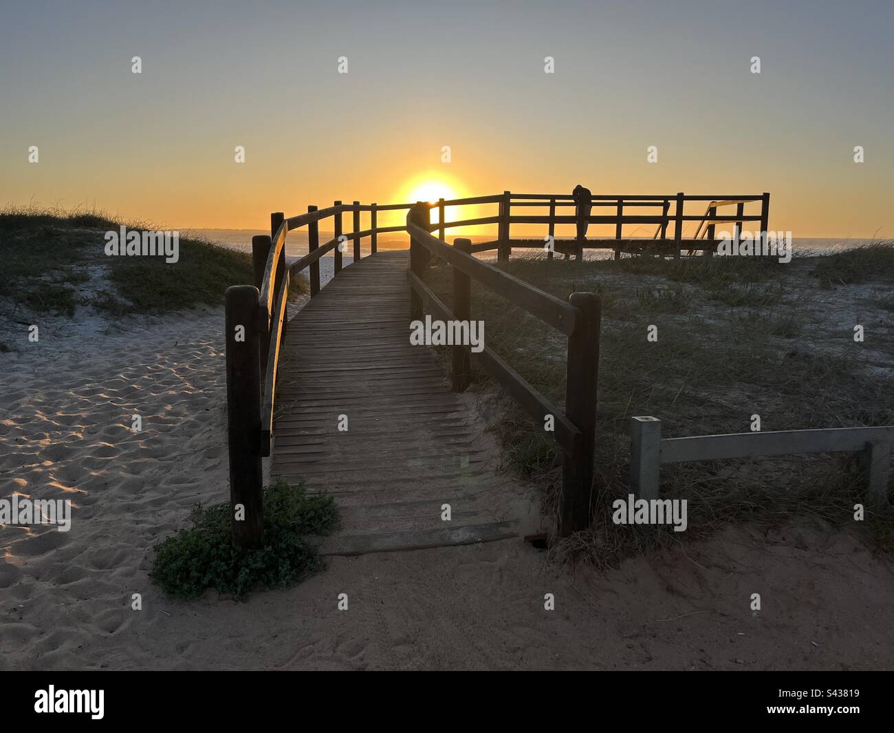Sunset pathway hi-res stock photography and images - Alamy