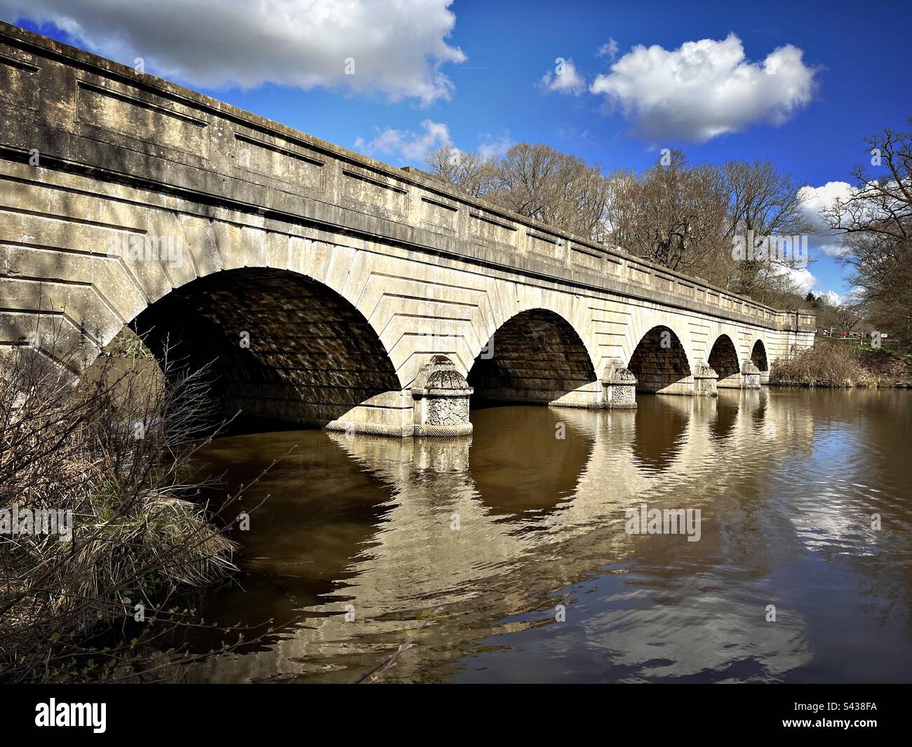 Five arch bridge virginia water hi-res stock photography and images - Alamy