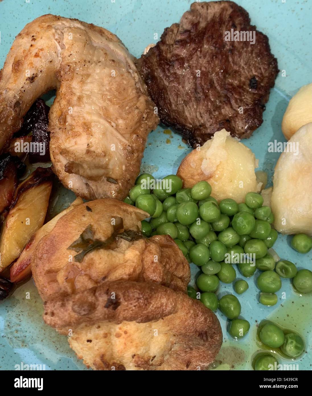 Traditional sunday roast hi-res stock photography and images - Alamy