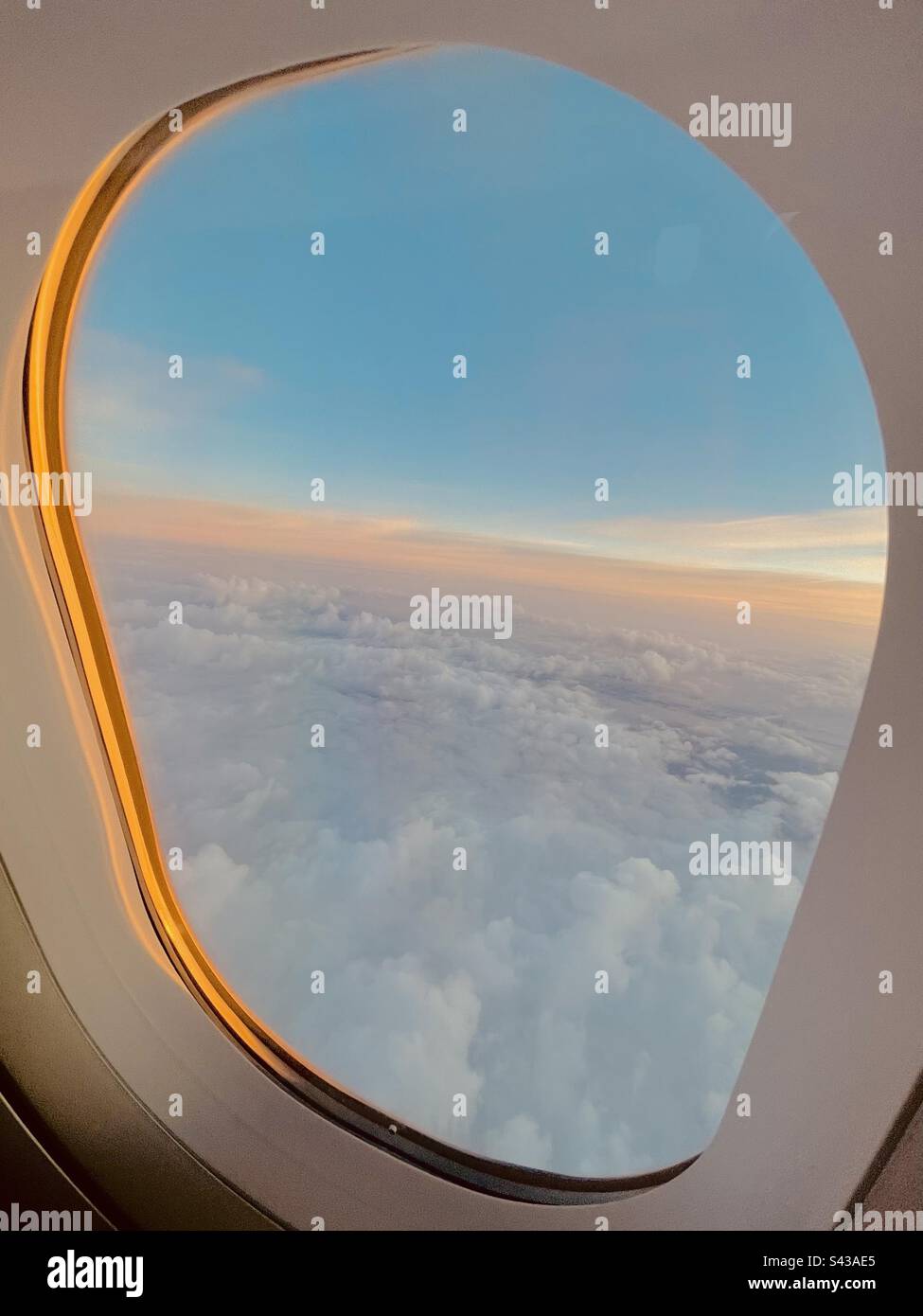 Vacances vacation avion flying hi-res stock photography and images - Alamy