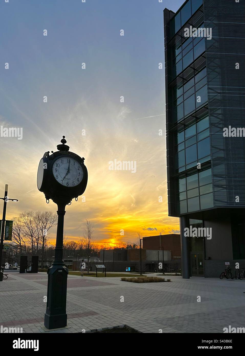 Beautiful clocks hi-res stock photography and images - Alamy